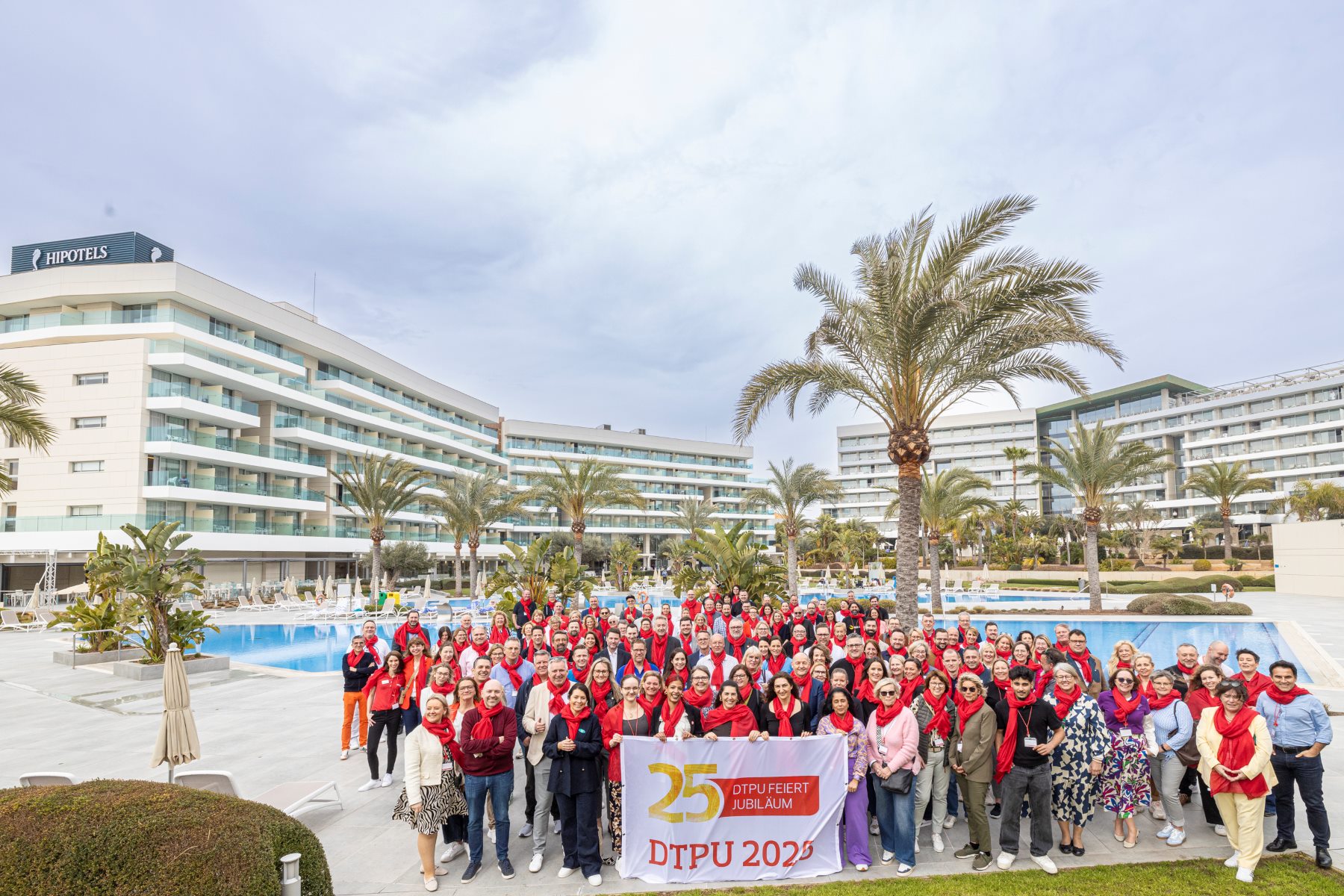 DTPU feiert 25-jähriges Bestehen • DERTOUR Group